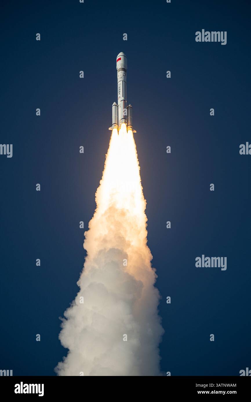 Taiyuan. 19th Apr, 2025. A modified Long March-6 carrier rocket ...