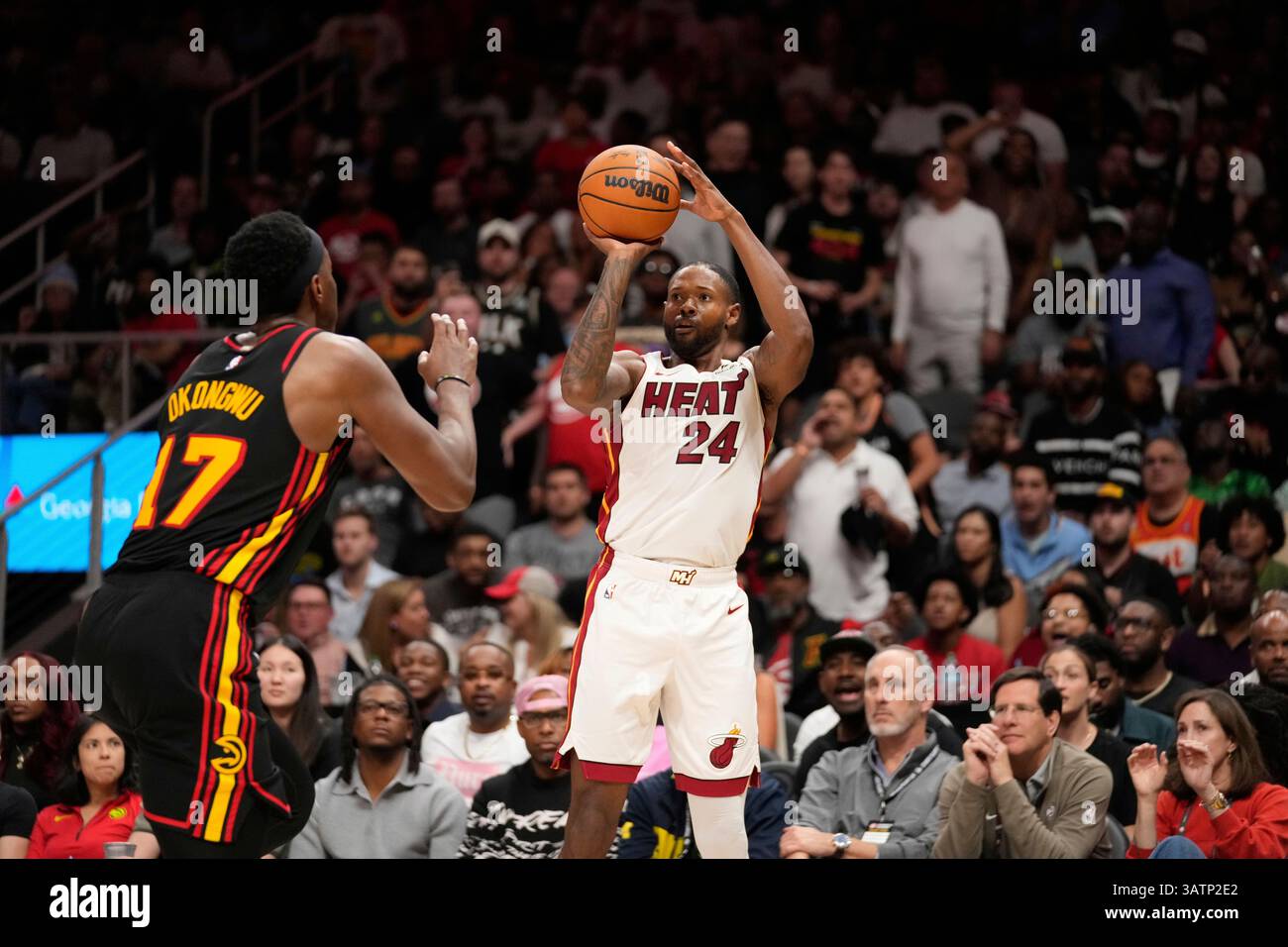 Miami Heat forward Haywood Highsmith (24) shoots in the second half of ...