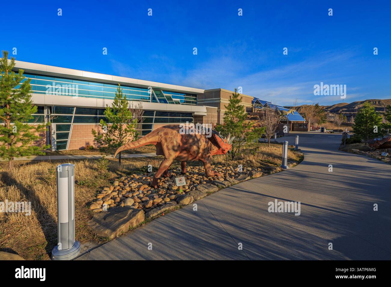 The Royal Tyrrell Museum of Paleontology near Drumheller, Alberta Stock ...