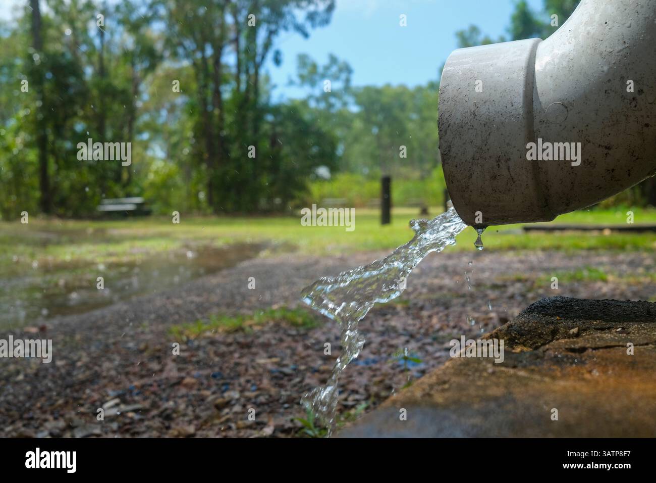Water from gutter down spout hi-res stock photography and images - Alamy