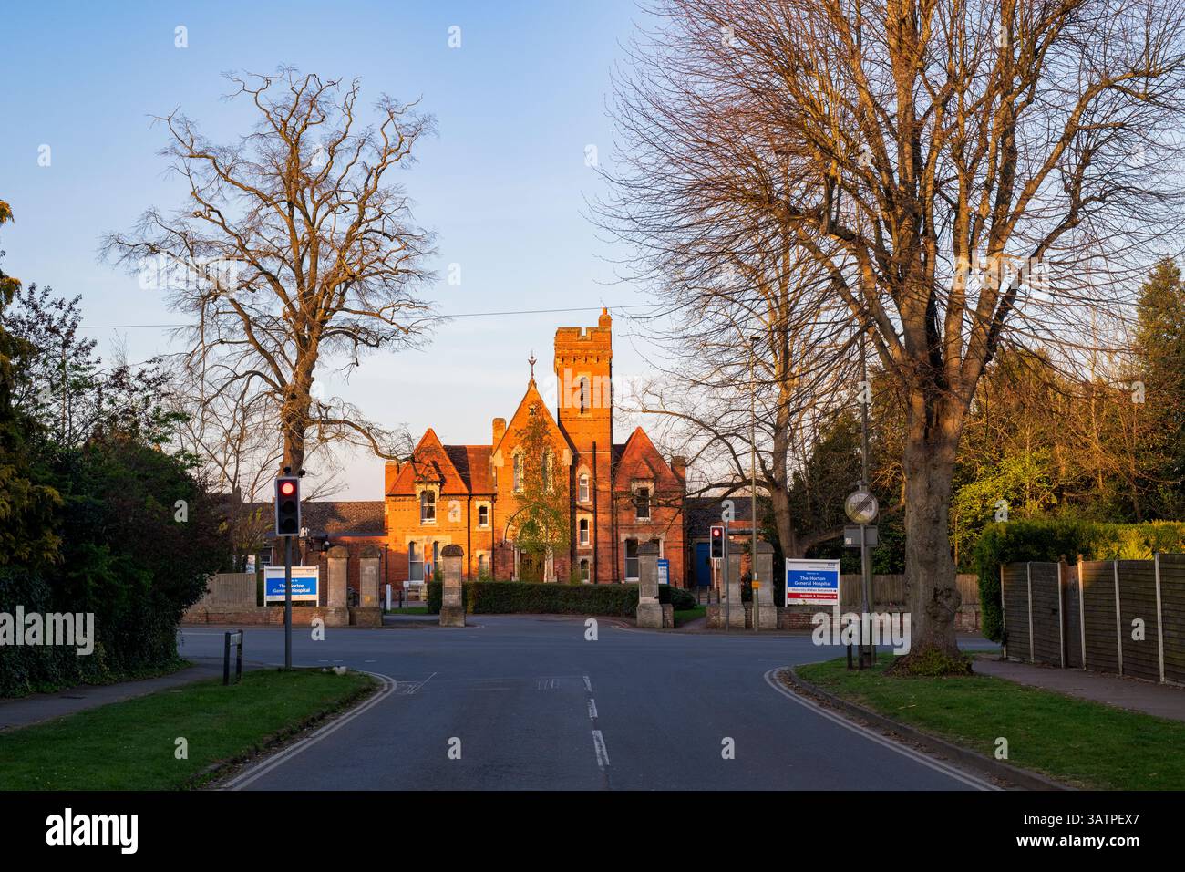 Horton General Hospital at sunset. Banbury, Oxfordshire, England Stock ...
