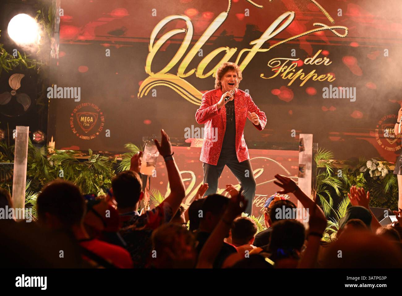 20250418 Olaf der Flipper im Megapark PALMA, SPAIN - APRIL 18 2025 ...