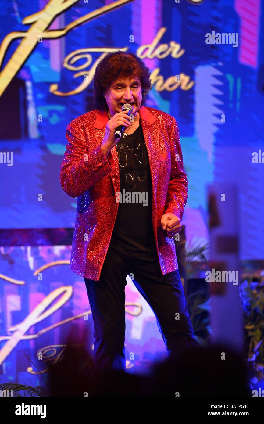 20250418 Olaf der Flipper im Megapark PALMA, SPAIN - APRIL 18 2025 ...