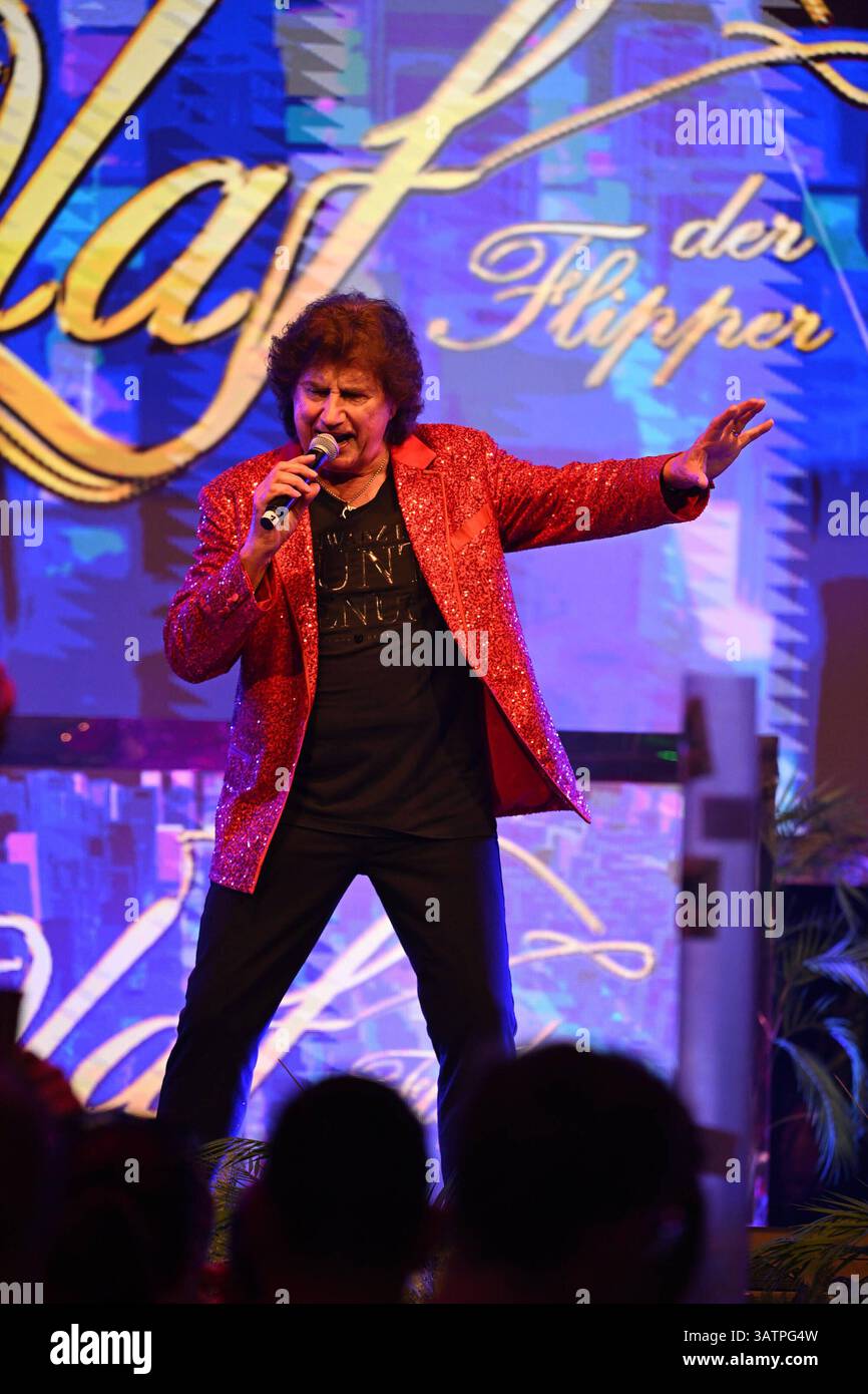 20250418 Olaf der Flipper im Megapark PALMA, SPAIN - APRIL 18 2025 ...