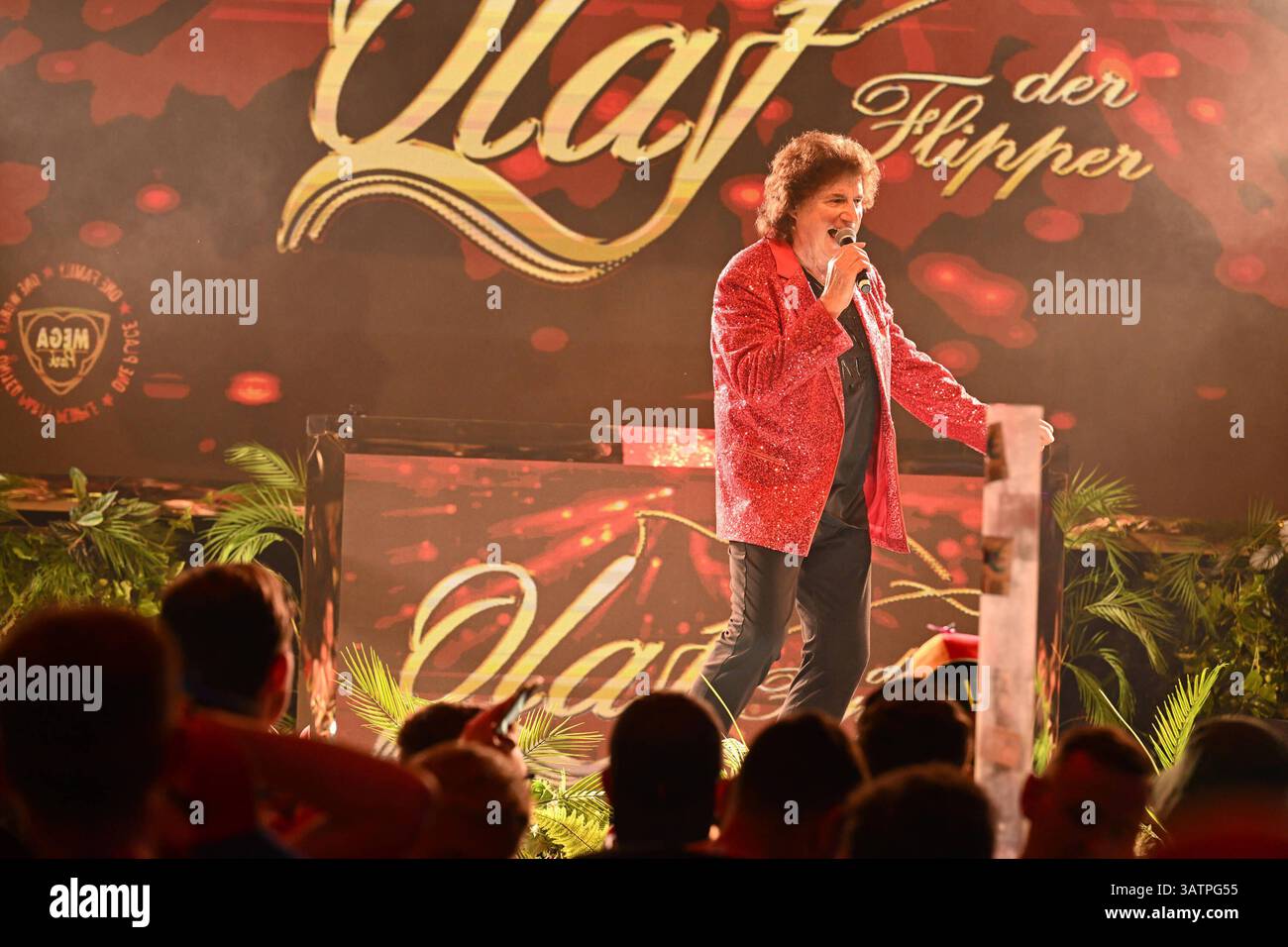 20250418 Olaf der Flipper im Megapark PALMA, SPAIN - APRIL 18 2025 ...