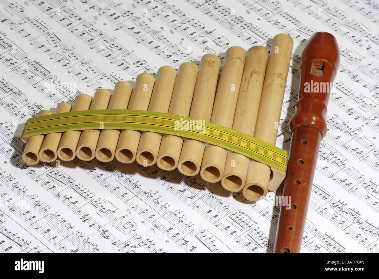 Wind musical instruments pan hi-res stock photography and images - Alamy