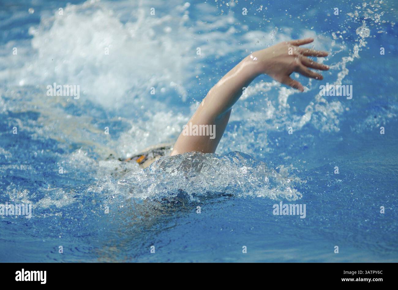 Moving above water hi-res stock photography and images - Alamy