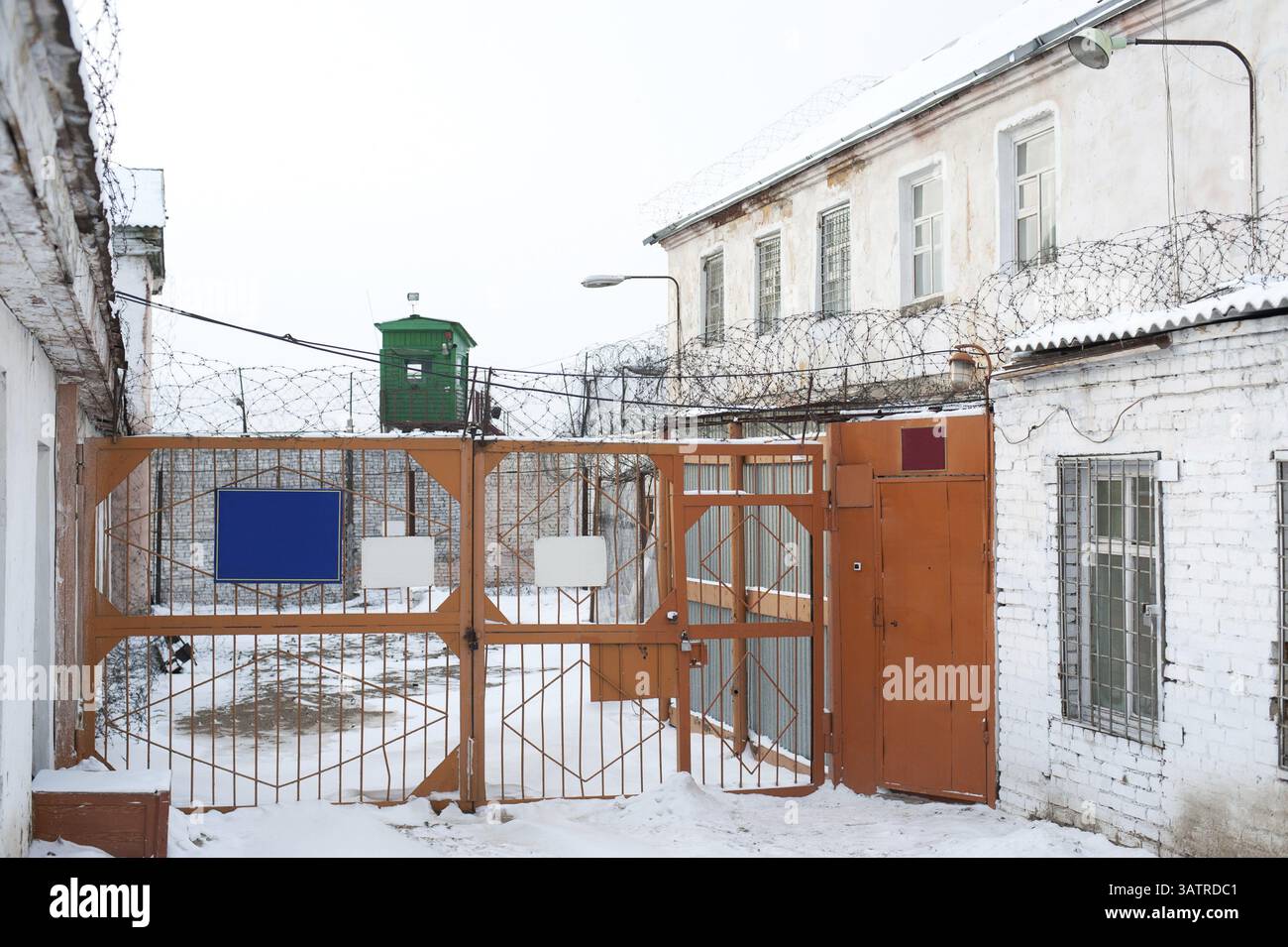 Entrance to a prison hi-res stock photography and images - Alamy