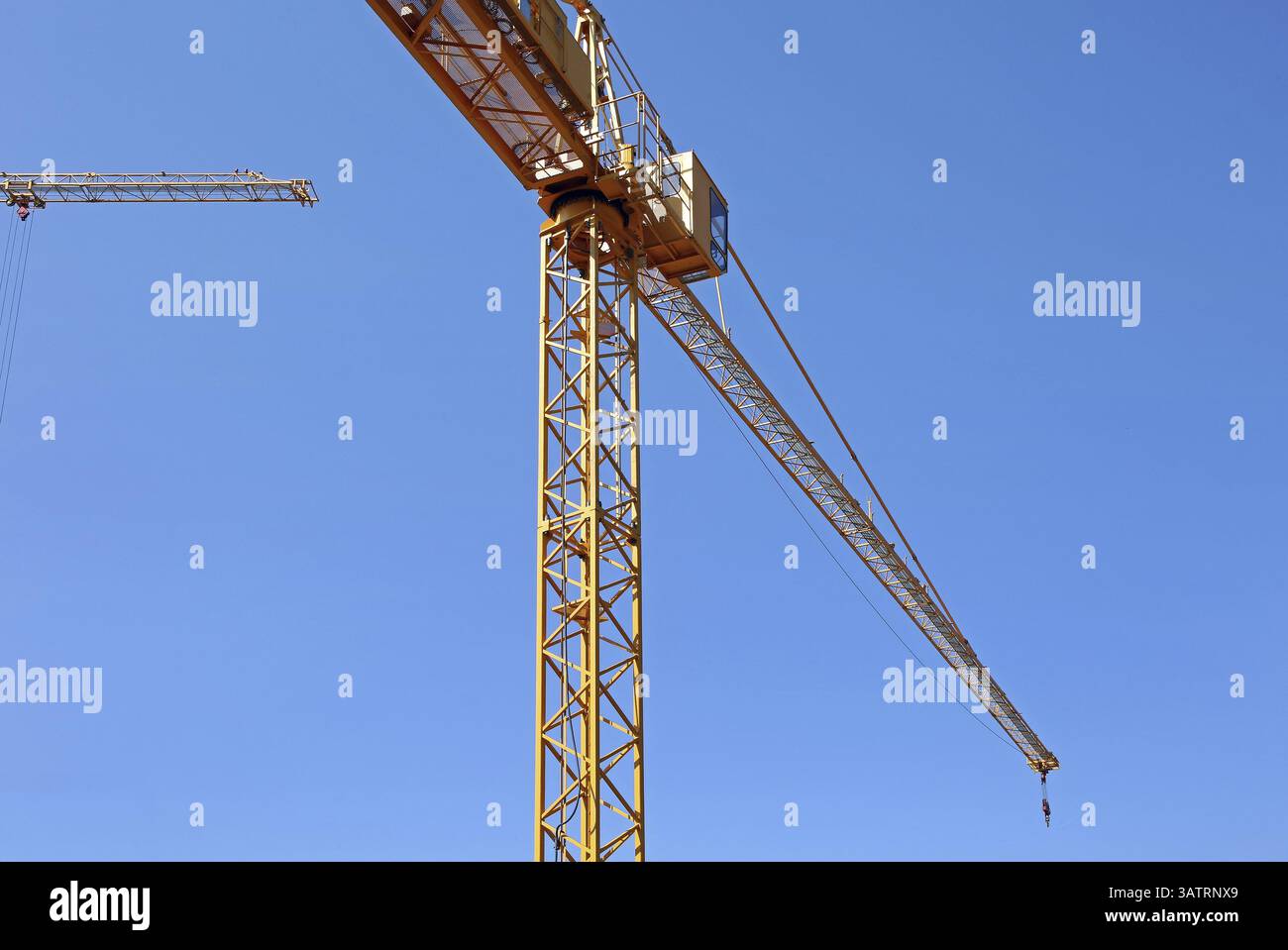 Driving crane construction hi-res stock photography and images - Alamy
