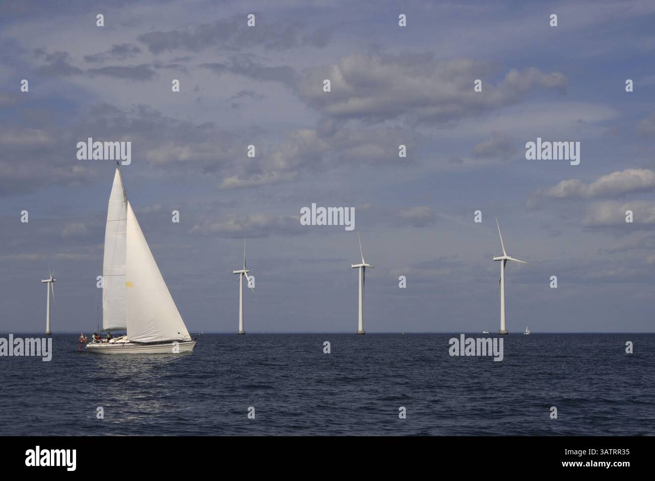 Offshore wind farm off Copenhagen, Copenhagen, Denmark, Europe Stock ...