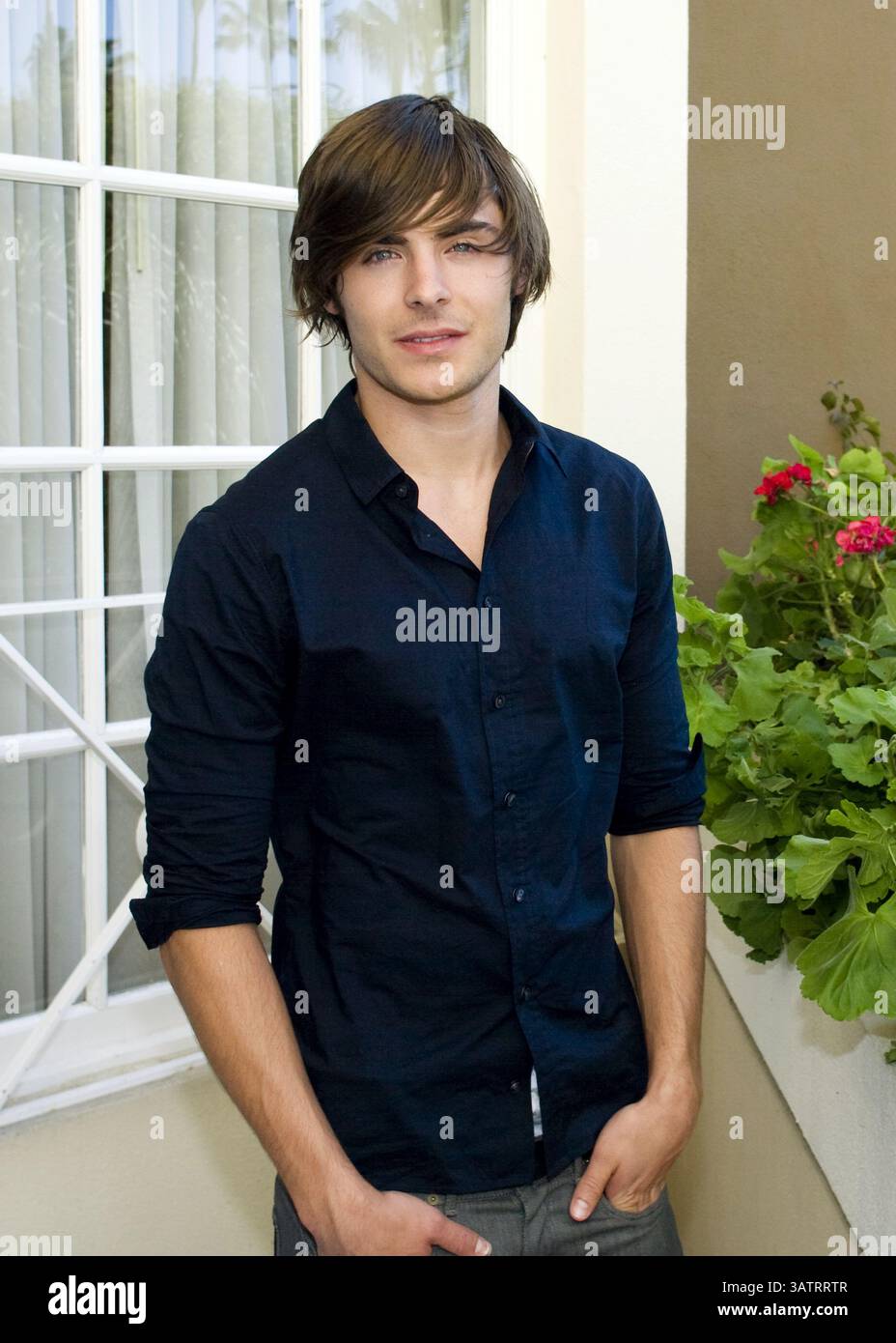April 5, 2009 - Los Angeles, California, USA - Picture Shows: Actor Zac ...