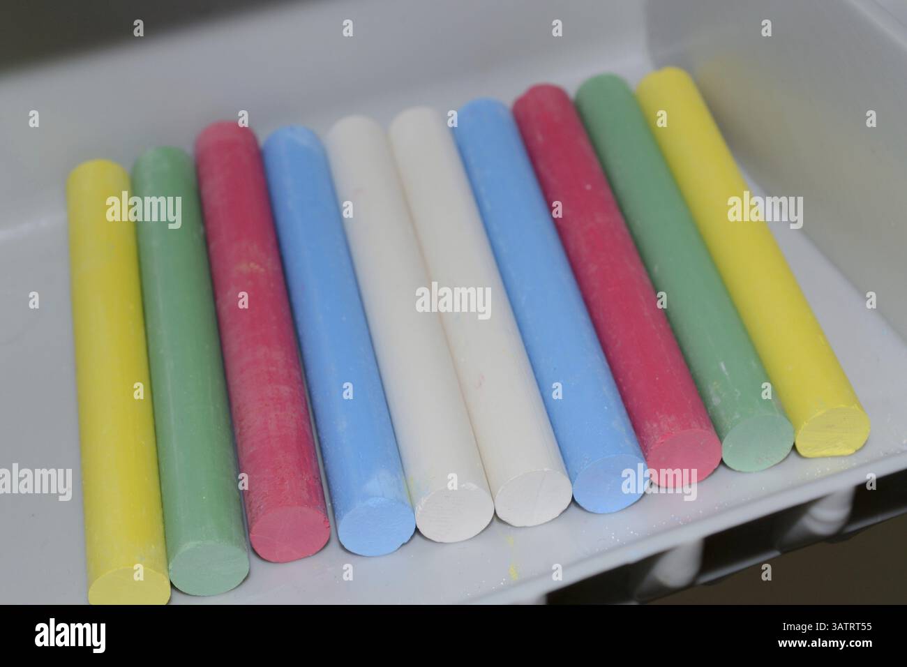 Different chalks hi-res stock photography and images - Alamy