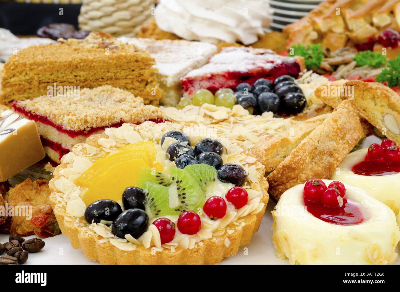 Different types of pies hi-res stock photography and images - Alamy