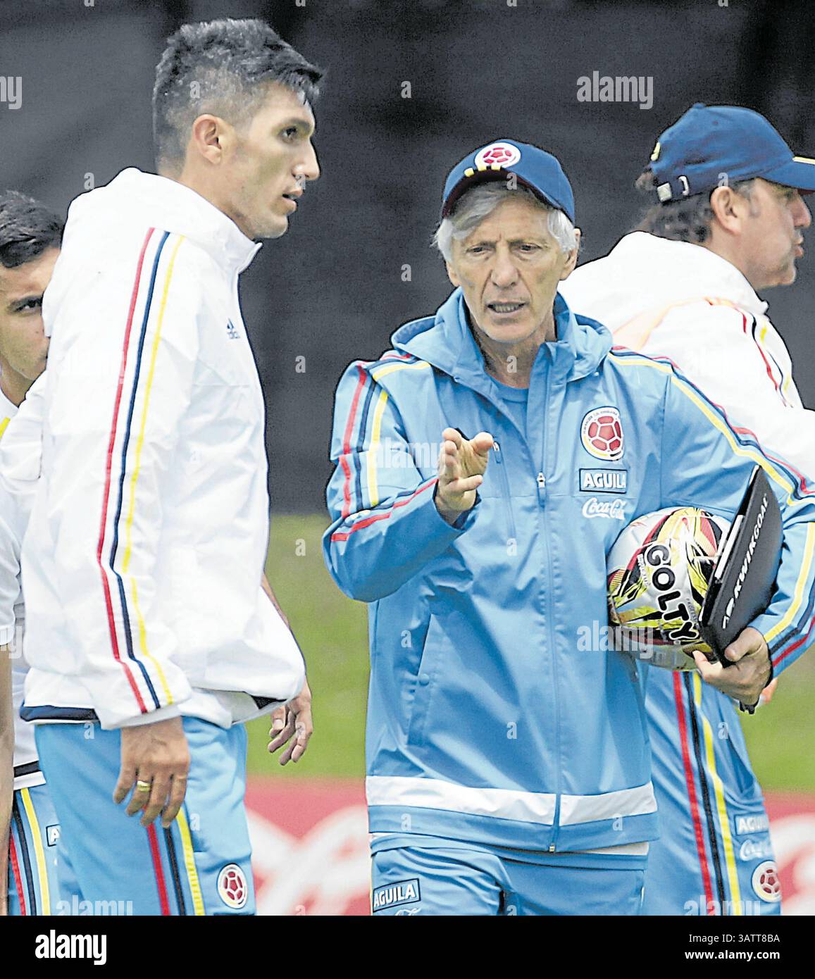 Juegos de la cancha hi-res stock photography and images - Alamy