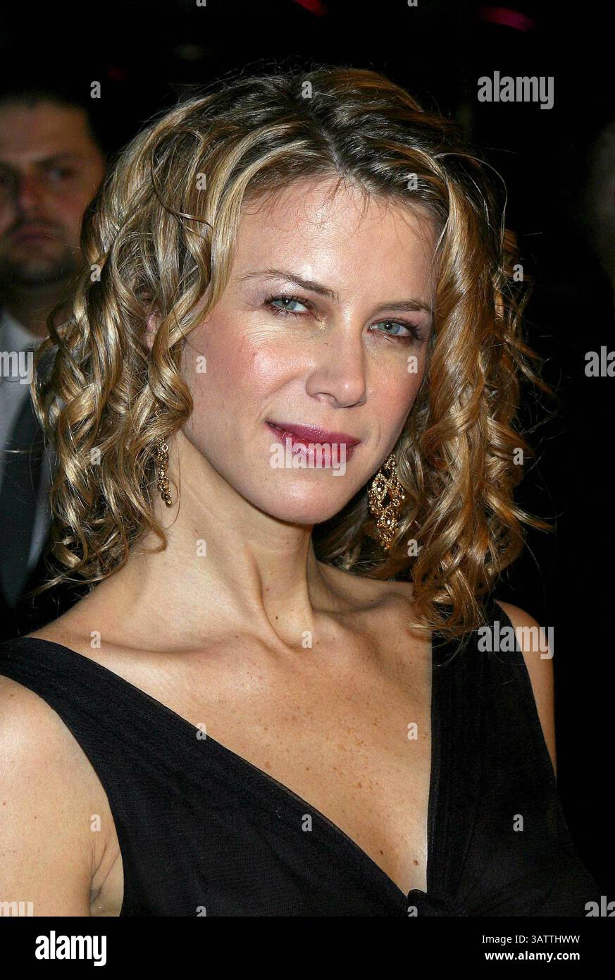Dec. 3, 2002 - USA - SASHA LAZARD ..K27305MR UNIVERSAL PICTURES HOSTS ...