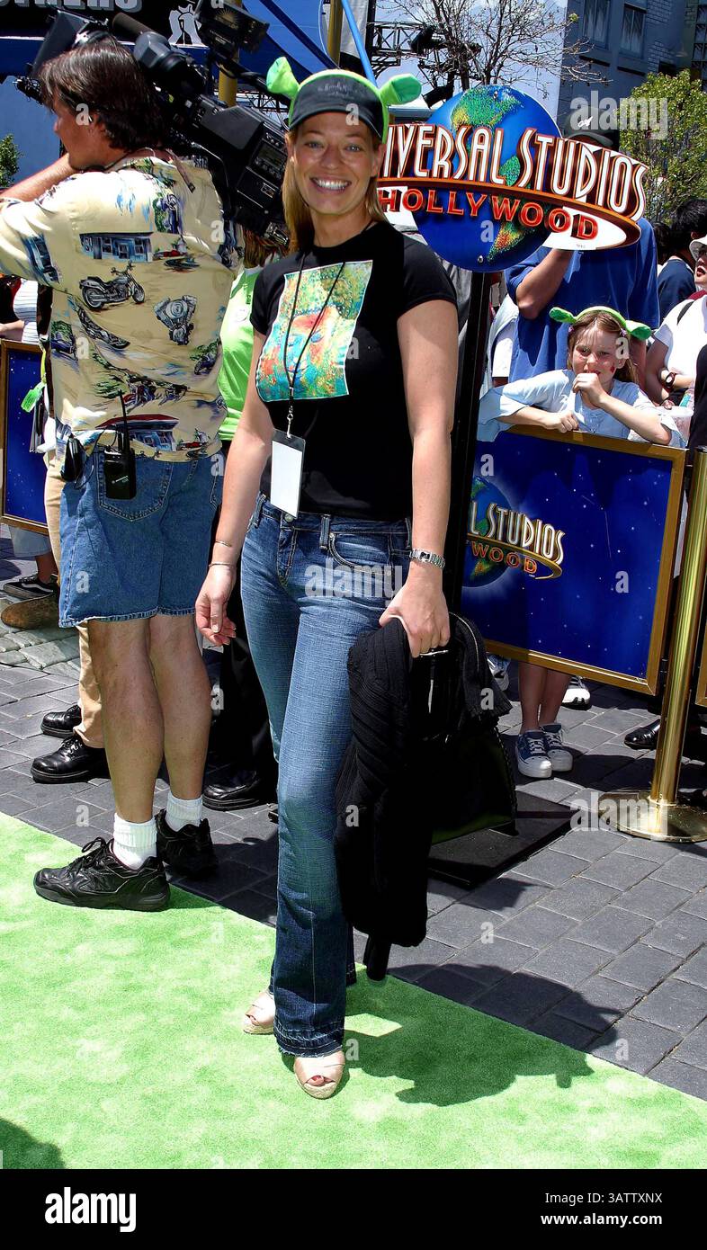 Shrek 4 d (2003) hi-res stock photography and images - Alamy