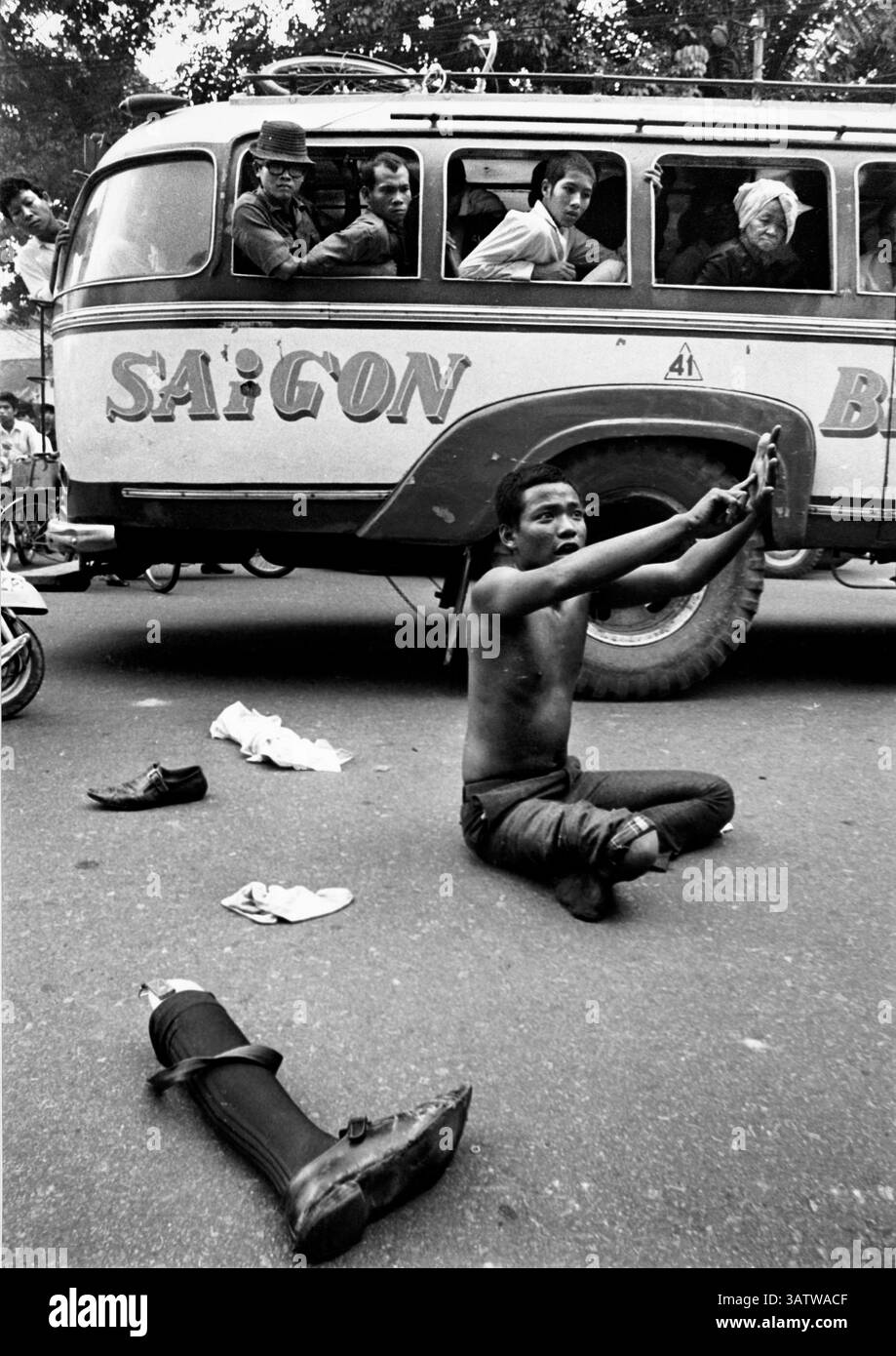 Jan 1, 1971 - Saigon, Vietnam - A S. Vietnamese Army veteran protests ...