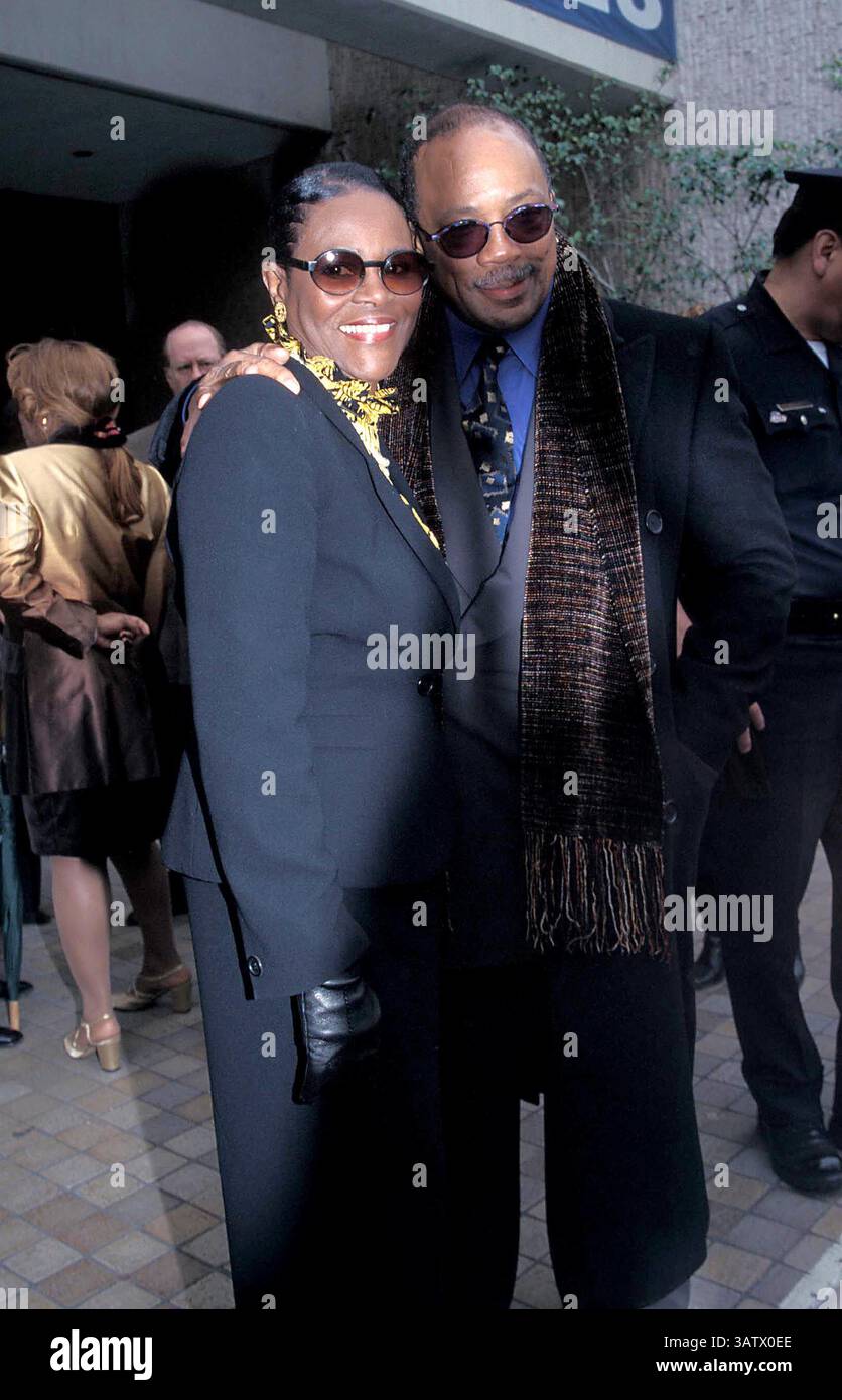 Cicely tyson 1998 hi-res stock photography and images - Alamy