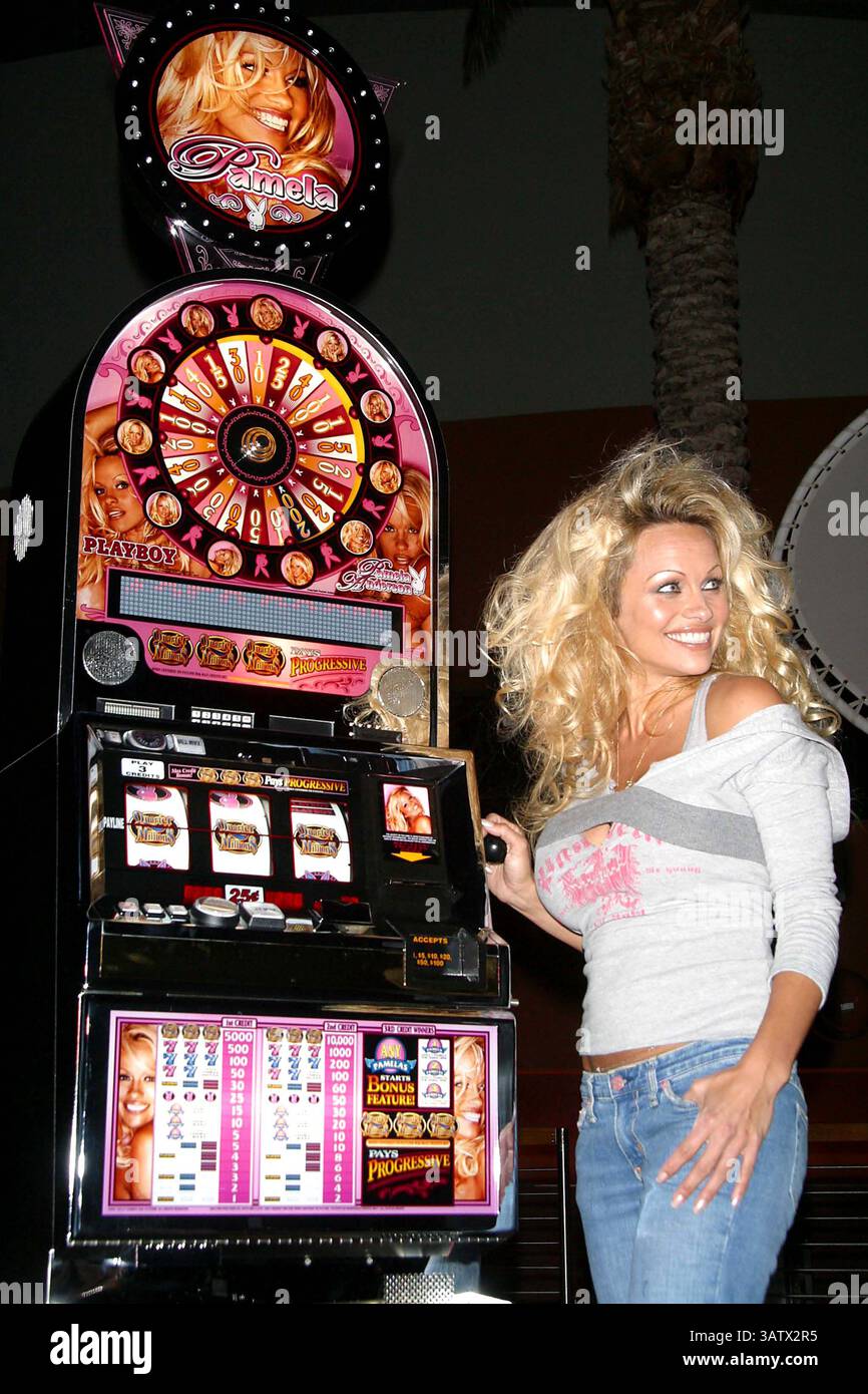 Pamela anderson playboy hi-res stock photography and images - Alamy