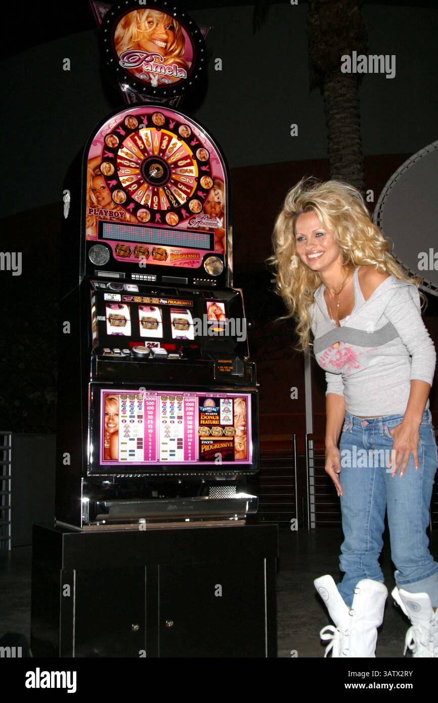 Pamela anderson playboy hi-res stock photography and images - Alamy