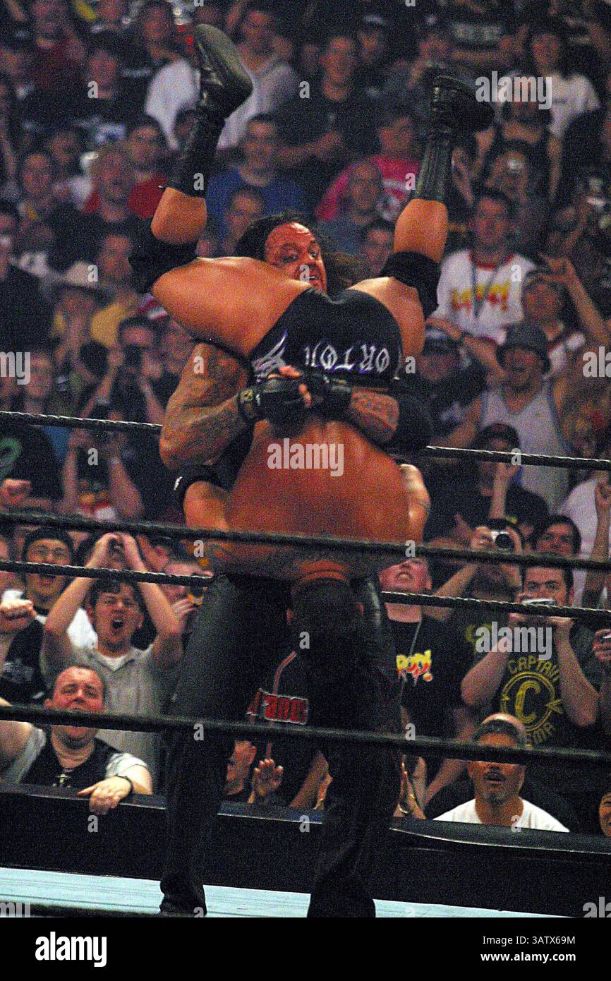 Apr. 3, 2005 - Los Angeles, CALIFORNIA, USA - K42523MR.WRESTLEMANIA 21 ...