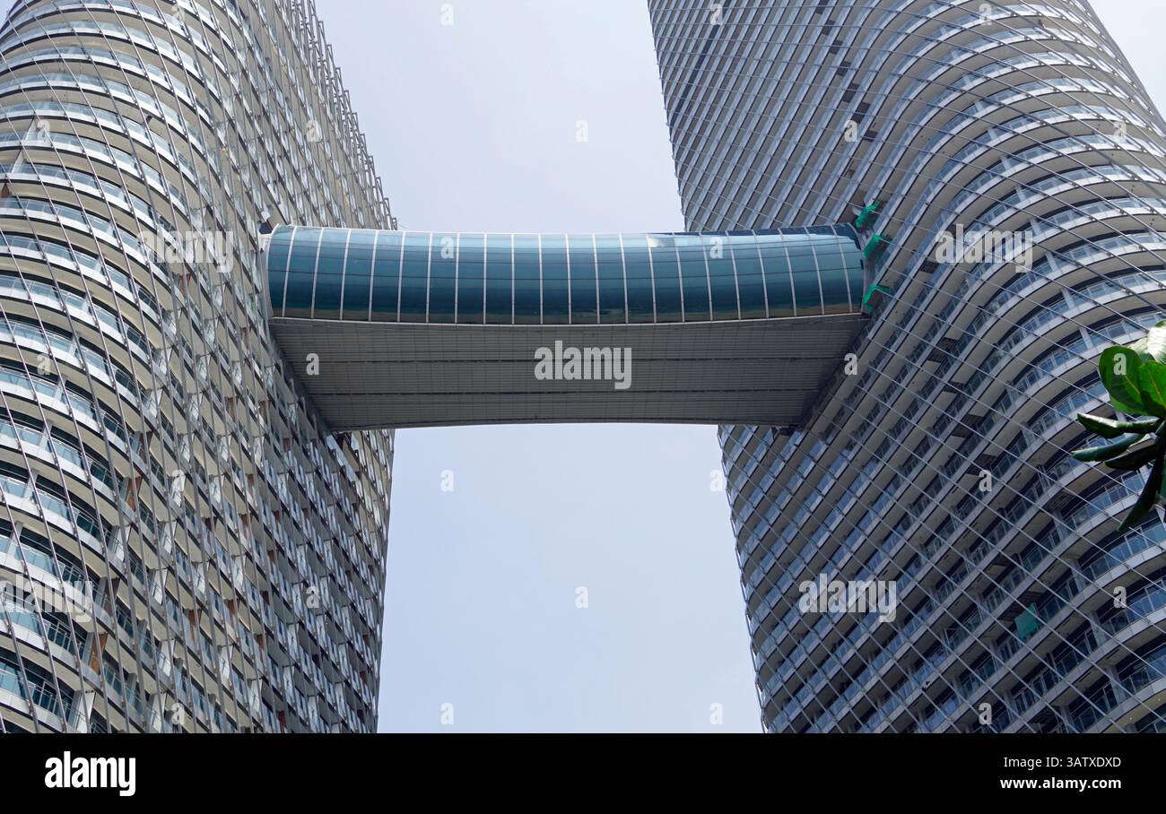 new modern buildings in colombo in sri lanka Stock Photo - Alamy