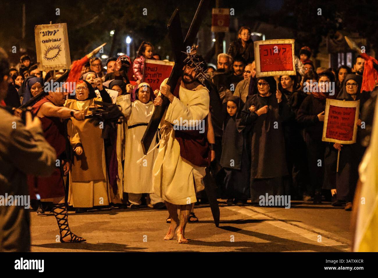 Valparaiso, Chile. 18th Apr, 2025. Jesus carries the cross during the ...