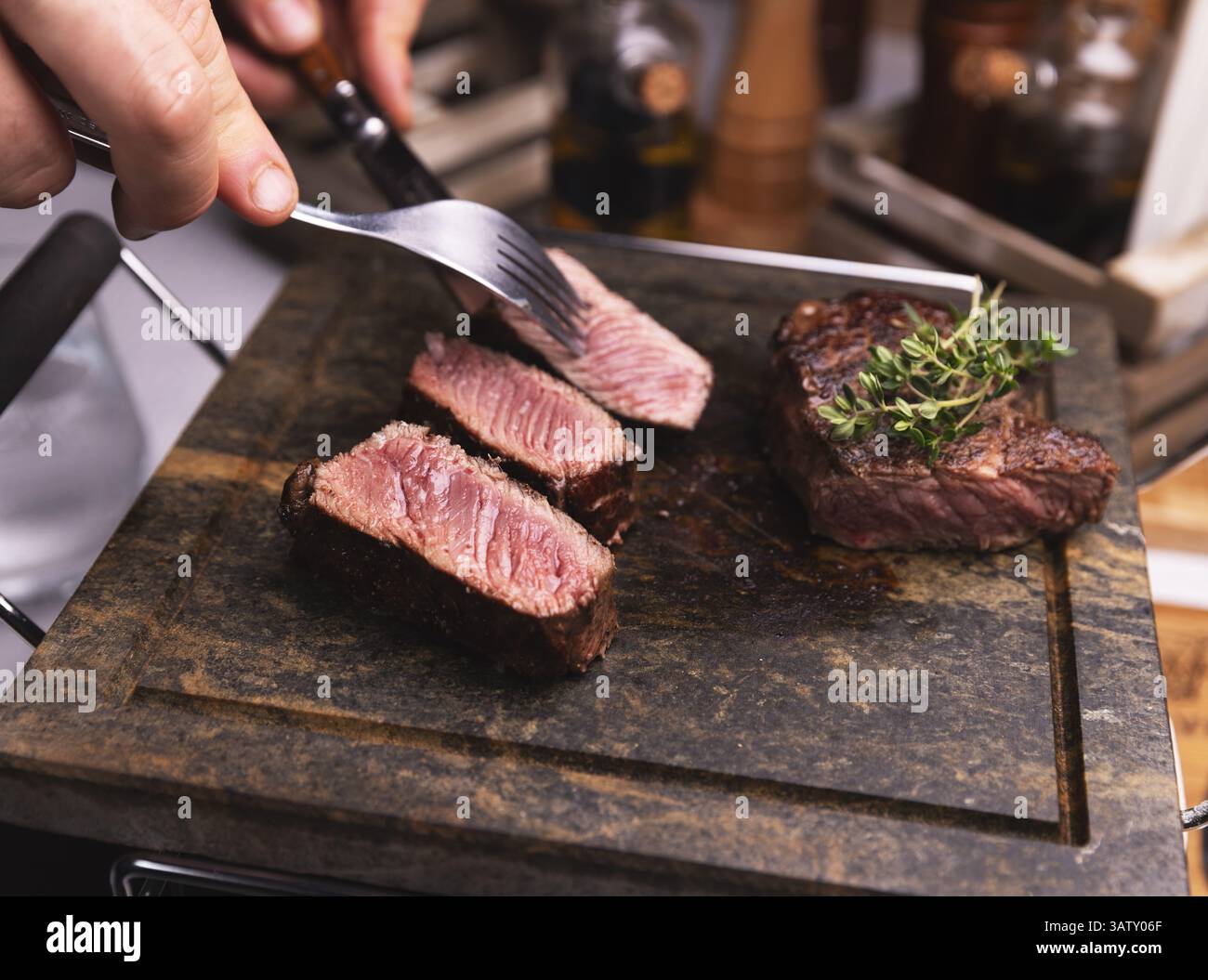 Medium rare steak hi-res stock photography and images - Alamy