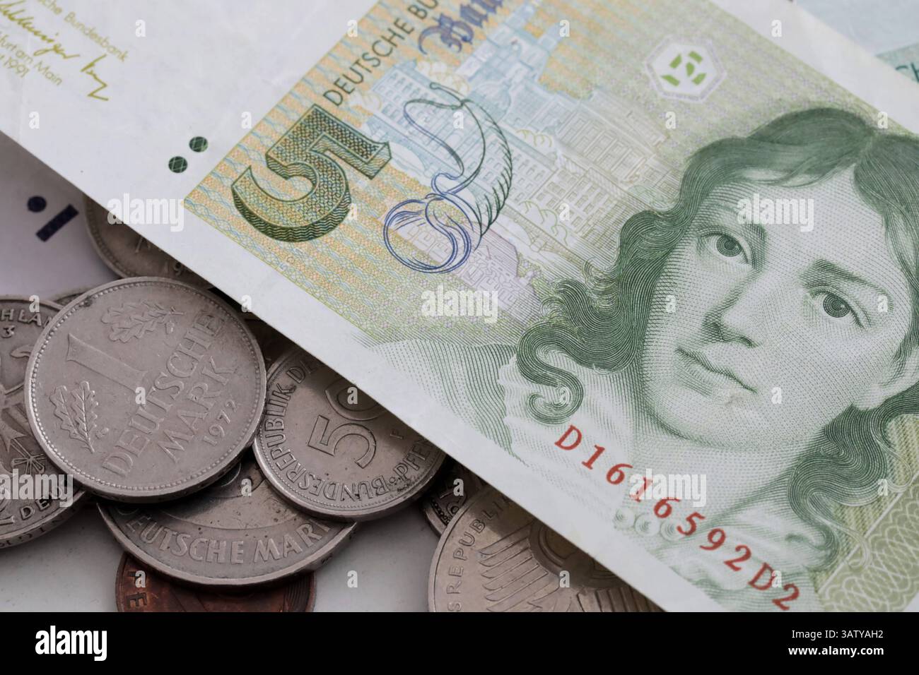 5 deutsche mark schein hi-res stock photography and images - Alamy