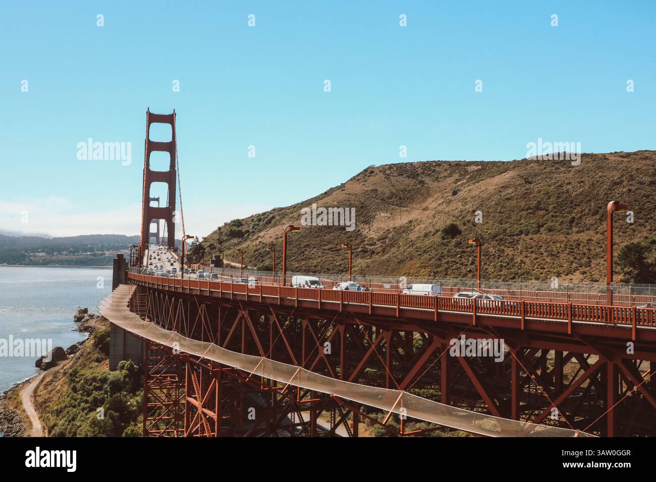 The iconic famous Golden Gate bridge over san francisco bay and Pacific ...