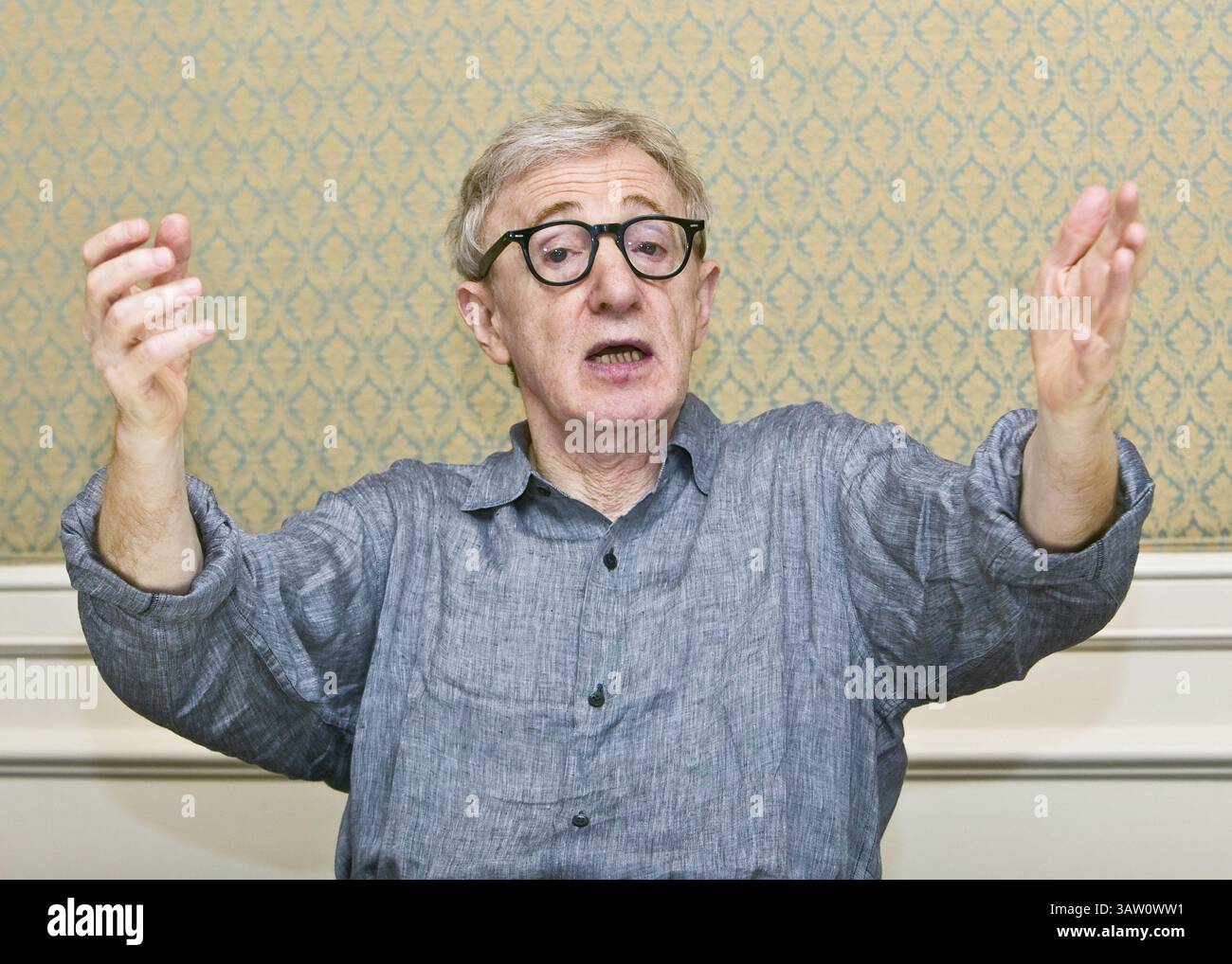 August 4, 2008 - Los Angeles, CA, USA - Woody Allen promoting ''Vicky ...