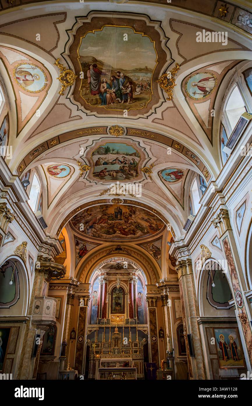 The church has a commissar cross plan with six side chapels. The ...