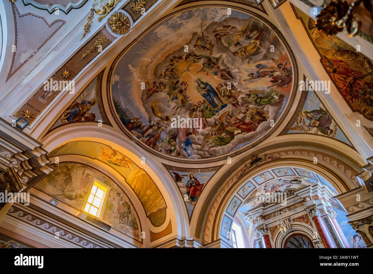 The church has a commissar cross plan with six side chapels. The ...