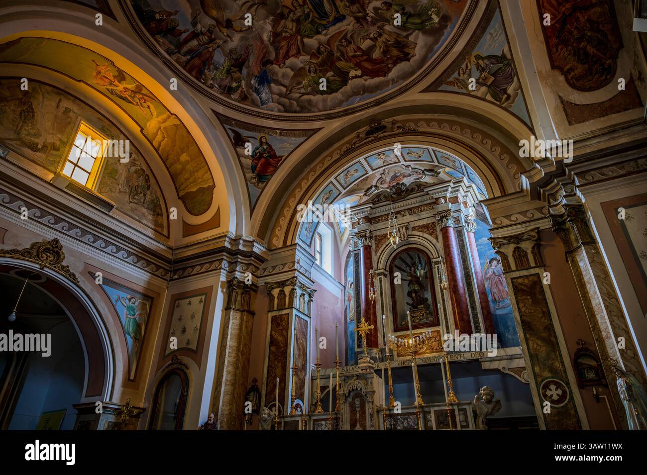 The church has a commissar cross plan with six side chapels. The ...