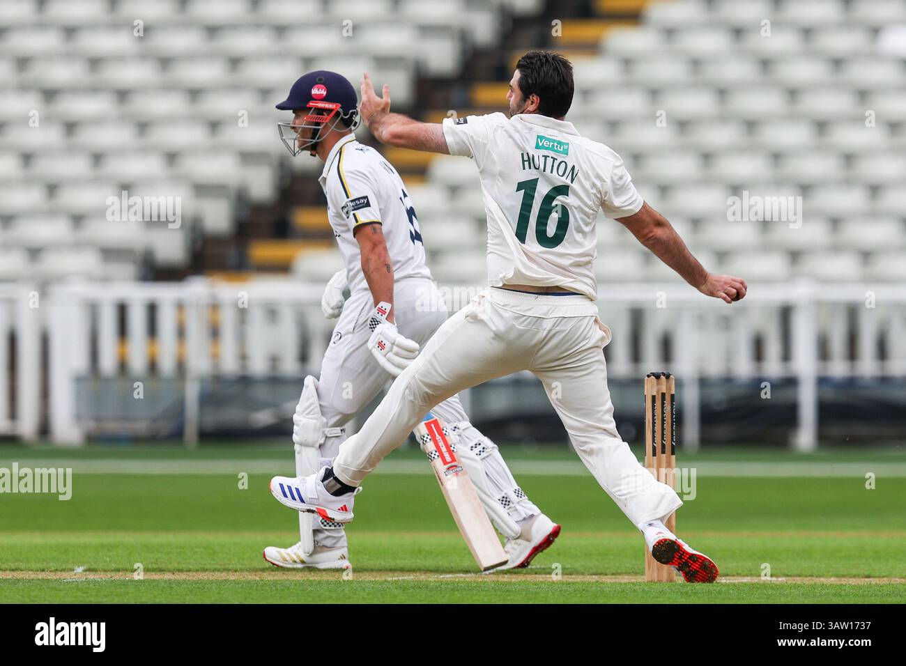 Birmingham, UK. 19th Apr, 2025. #16, Brett Hutton of Nottinghamshire in ...