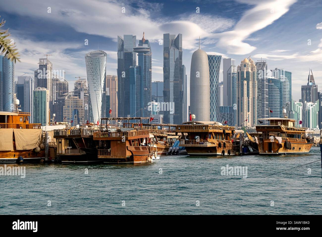 Doha corniche boats west hi-res stock photography and images - Alamy