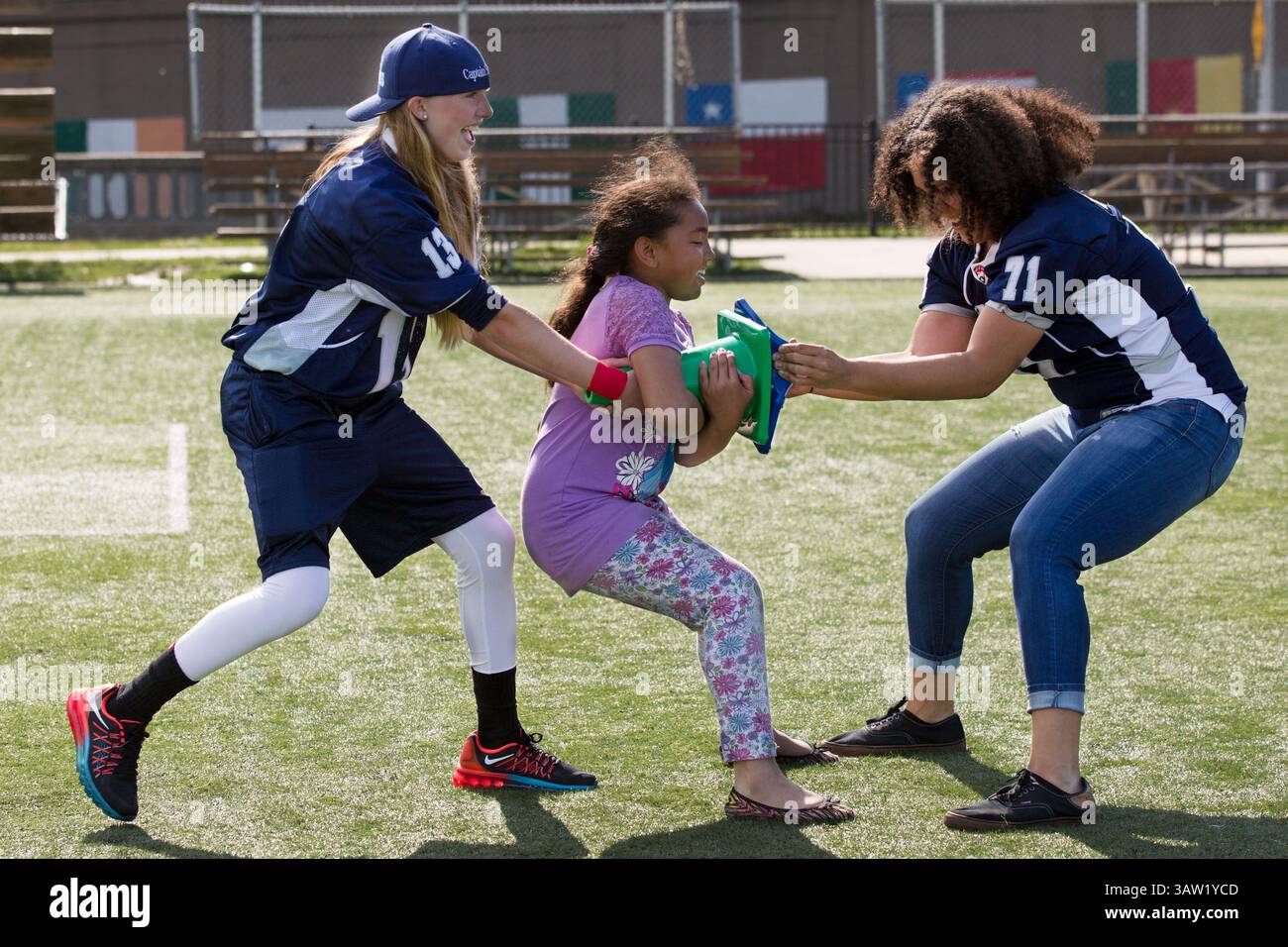 May 18, 2016 - Kansas City, Missouri, USA - Volunteers at the KC Chiefs ...