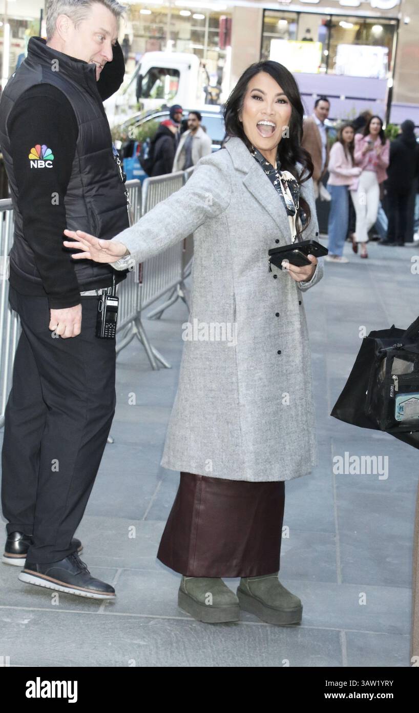 New York, NY, USA. 17th Apr, 2025. Dr, Sandra Lee seen at NBC's Today ...