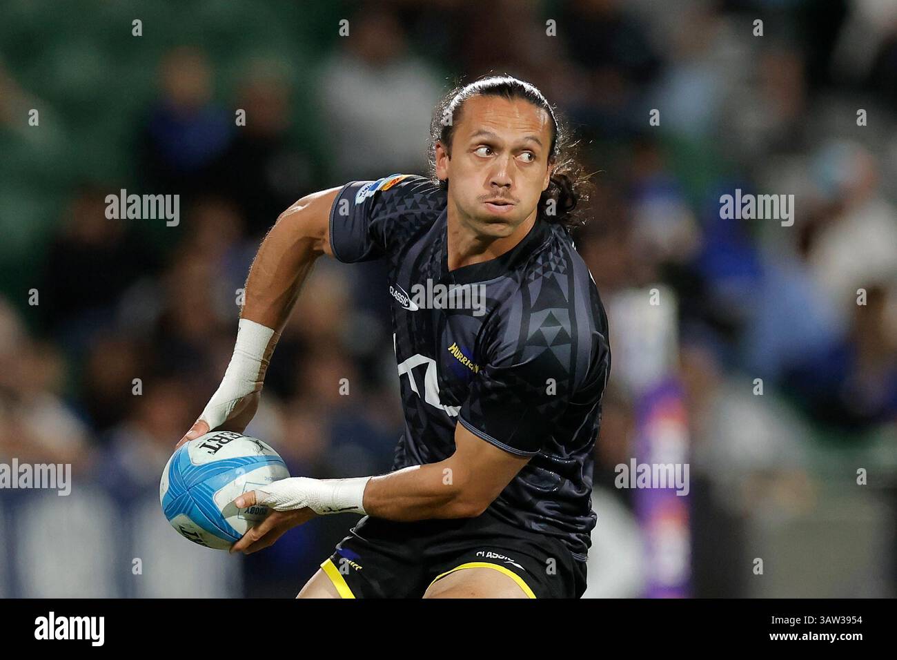 Perth, Australia. 19th Apr, 2025. Ereatara Enari of the Hurricanes in ...