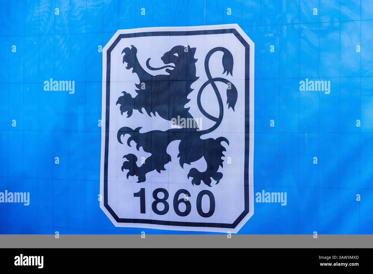 Symbolbild Wappen Logo TSV 1860 München Stock Photo - Alamy