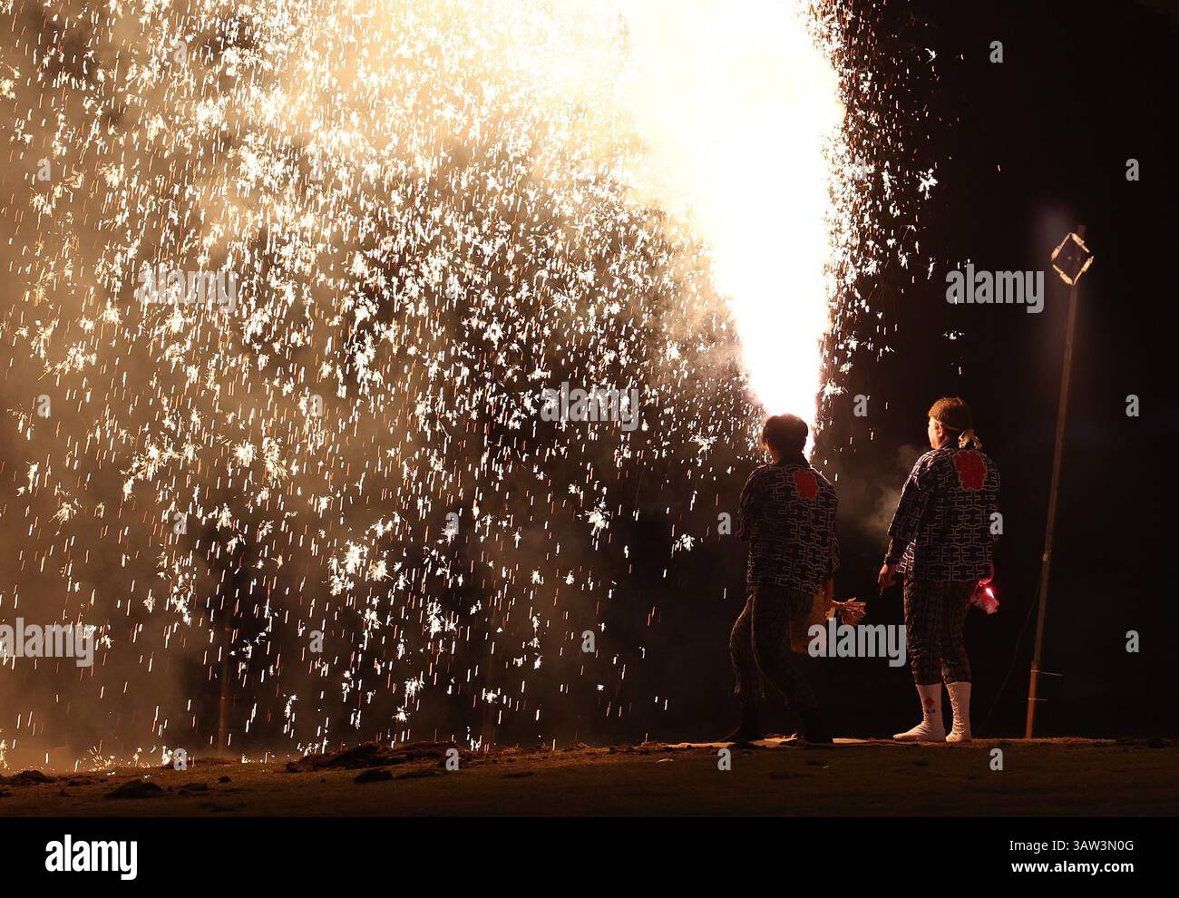 Yamanashi, Japan. 19th Apr, 2025. Firework artists showcase fireworks ...