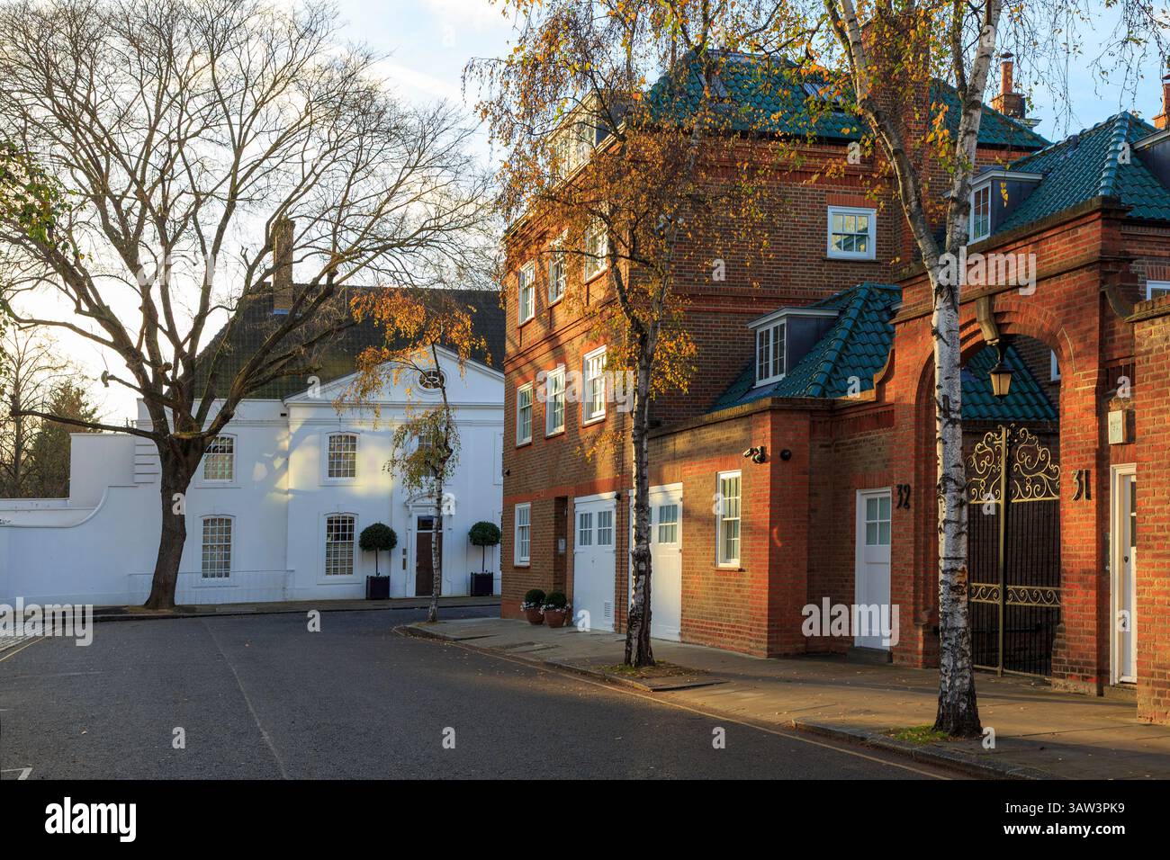 Houses in Chelsea Square, Chelsea, London, England, UK Stock Photo - Alamy