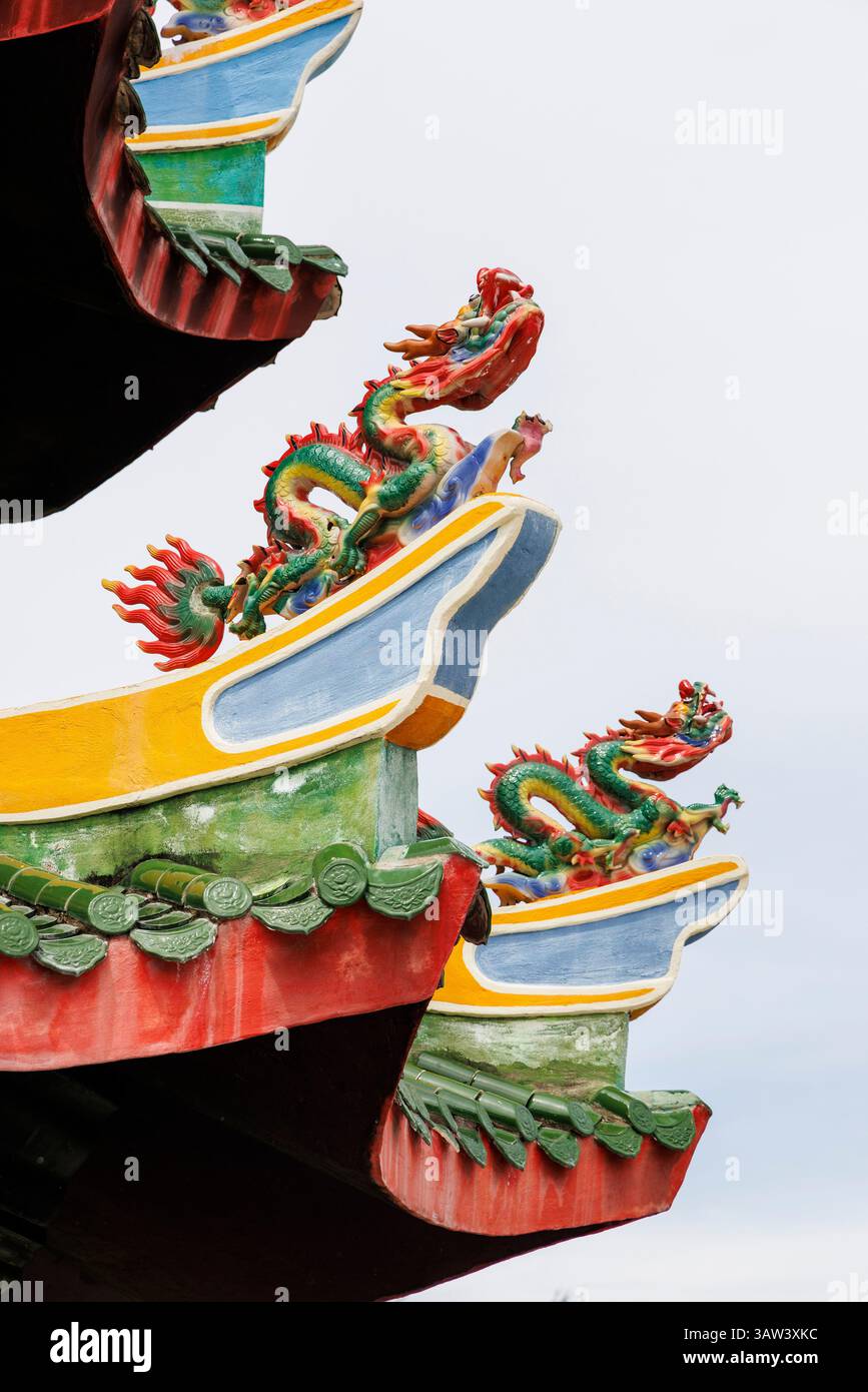 Roof detail at Tua Pek Kong Temple, Miri, Malaysia Stock Photo - Alamy