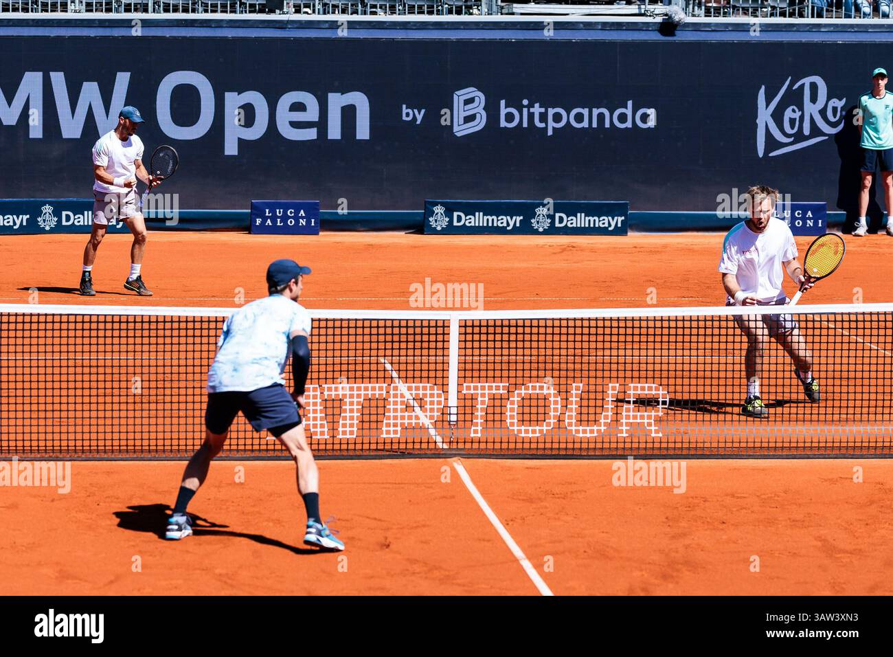 Kevin Krawietz (Deutschland) und Tim P?tz (Deutschland) jubeln im Doppel gegen Sander Gille ...