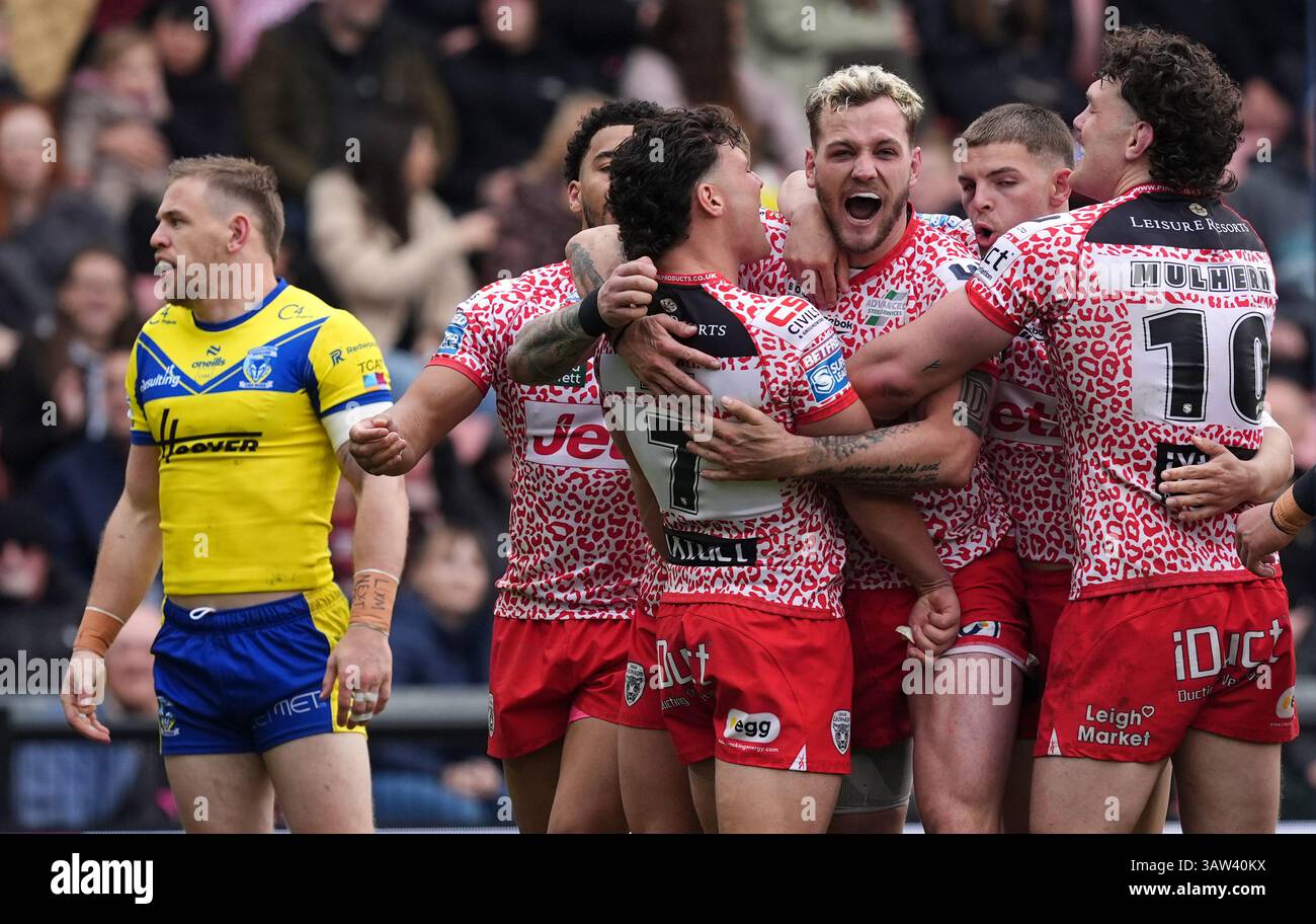 Leigh Leopards' Ethan O'Neill (centre) celebrates his try against ...