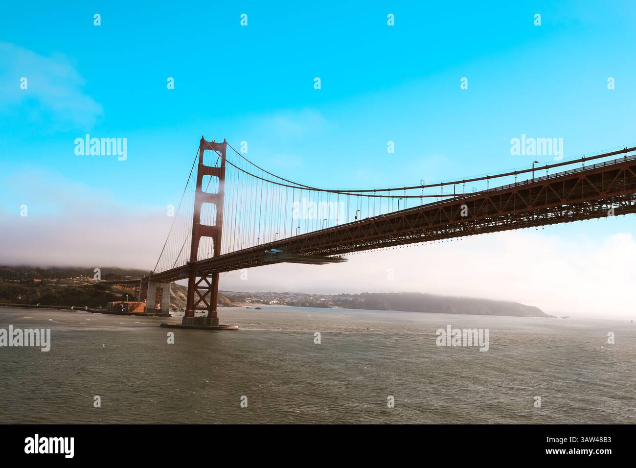 The iconic famous Golden Gate bridge over san francisco bay and Pacific ...