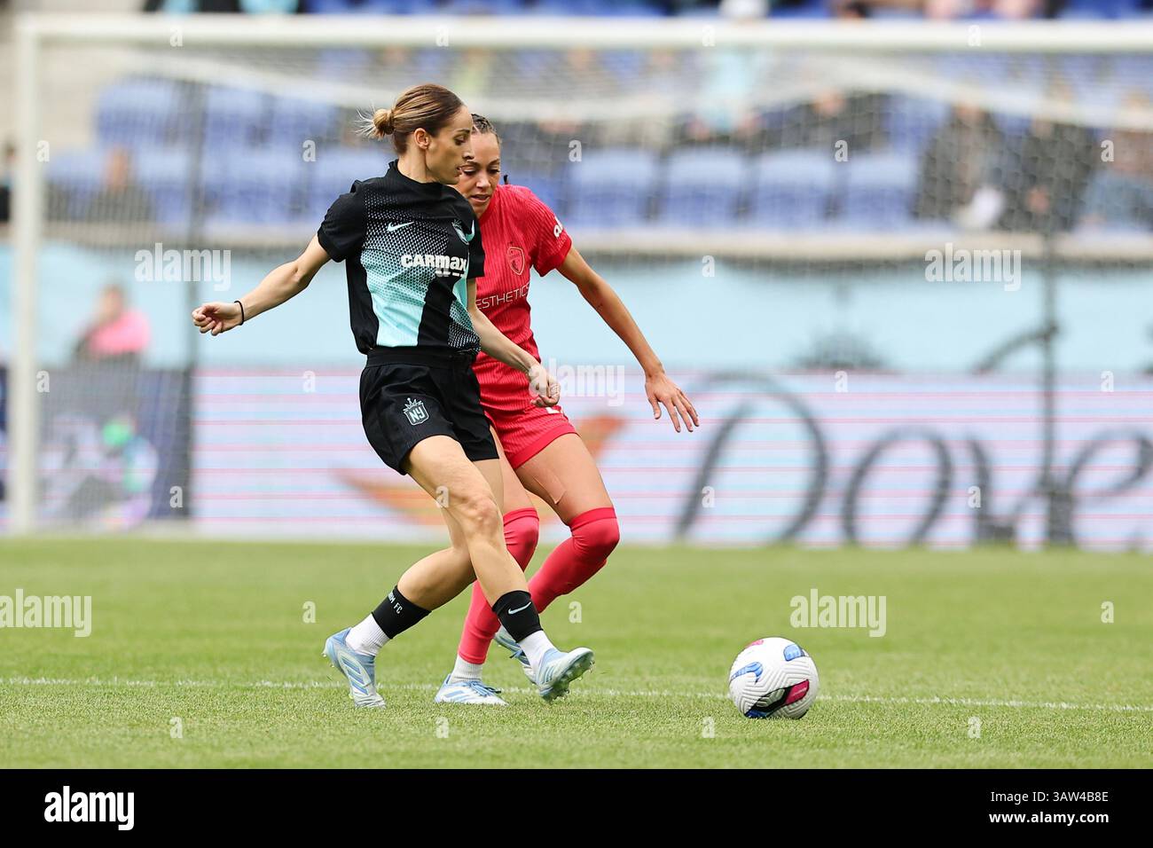 HARRISON, NJ - APRIL 13: Esther González #9 of NJ/NY Gotham FC during ...