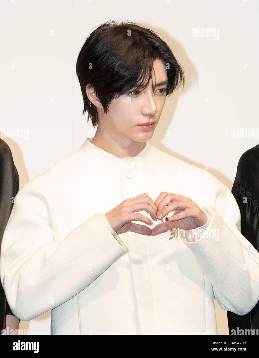 Seoul, South Korea. 18th Apr, 2025. (L to R) Soobin, Huening, Kai, Beomgyu, Yeonjun and Taehyun ...