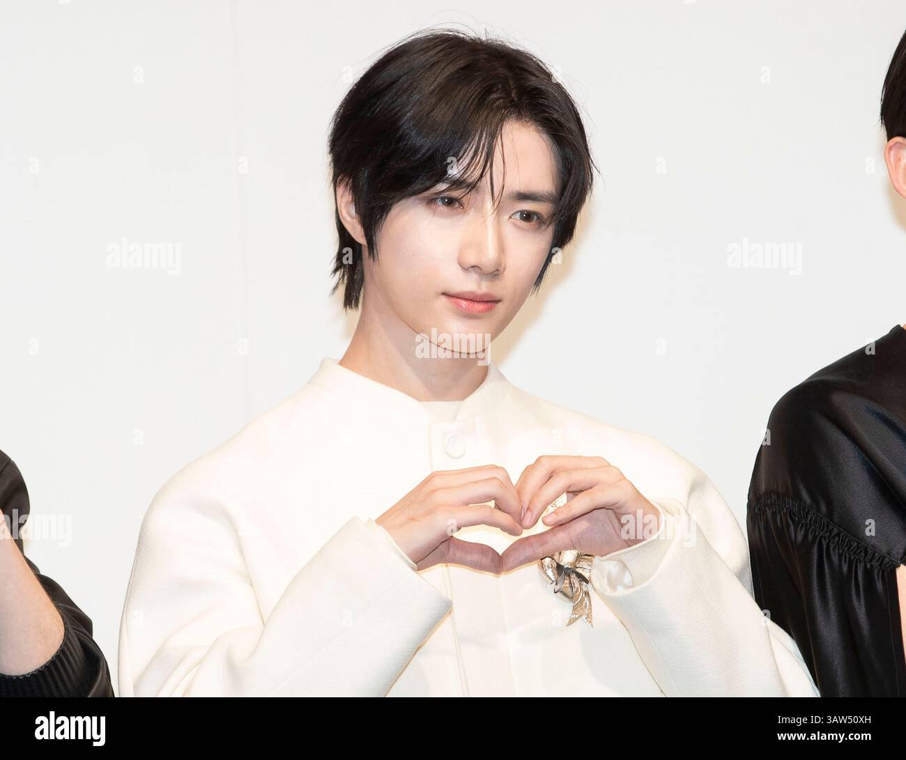 Seoul, South Korea. 18th Apr, 2025. (L to R) Soobin, Huening, Kai, Beomgyu, Yeonjun and Taehyun ...