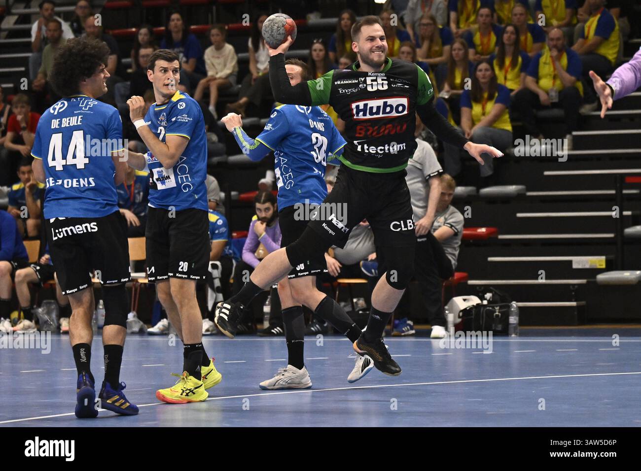 Hasselt, Belgium. 19th Apr, 2025. Hubo Hasselt's Tilen Grobelnik ...